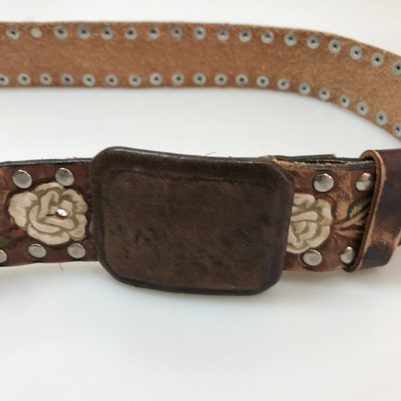 Streets Ahead | Accessories | Vintage Streets Ahead Tooled Roses ...